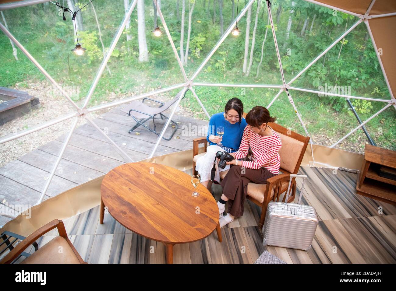 Glamping dome hi-res stock photography and images - Alamy