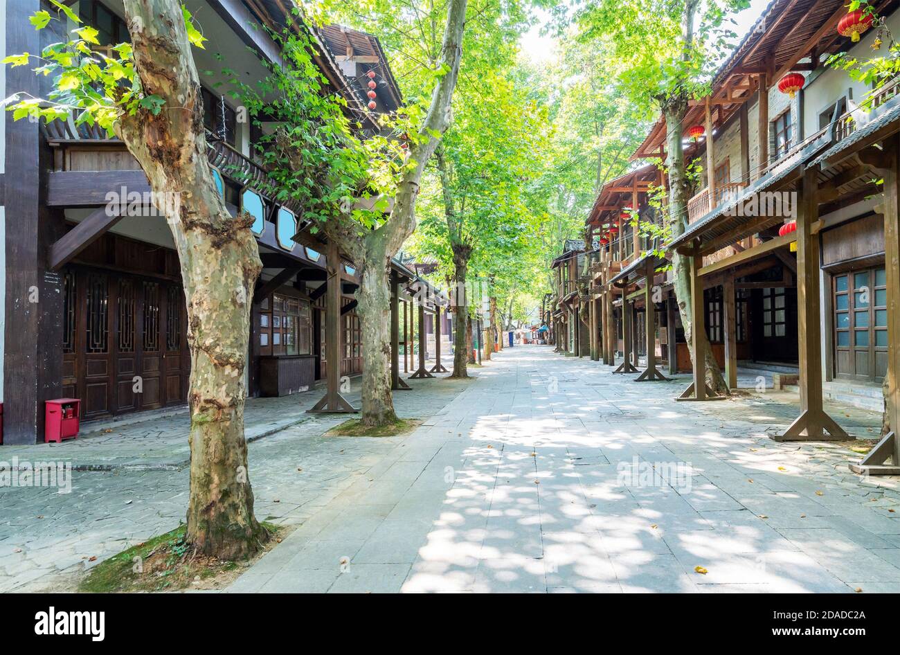 Chinese style traditional wooden building Stock Photo - Alamy