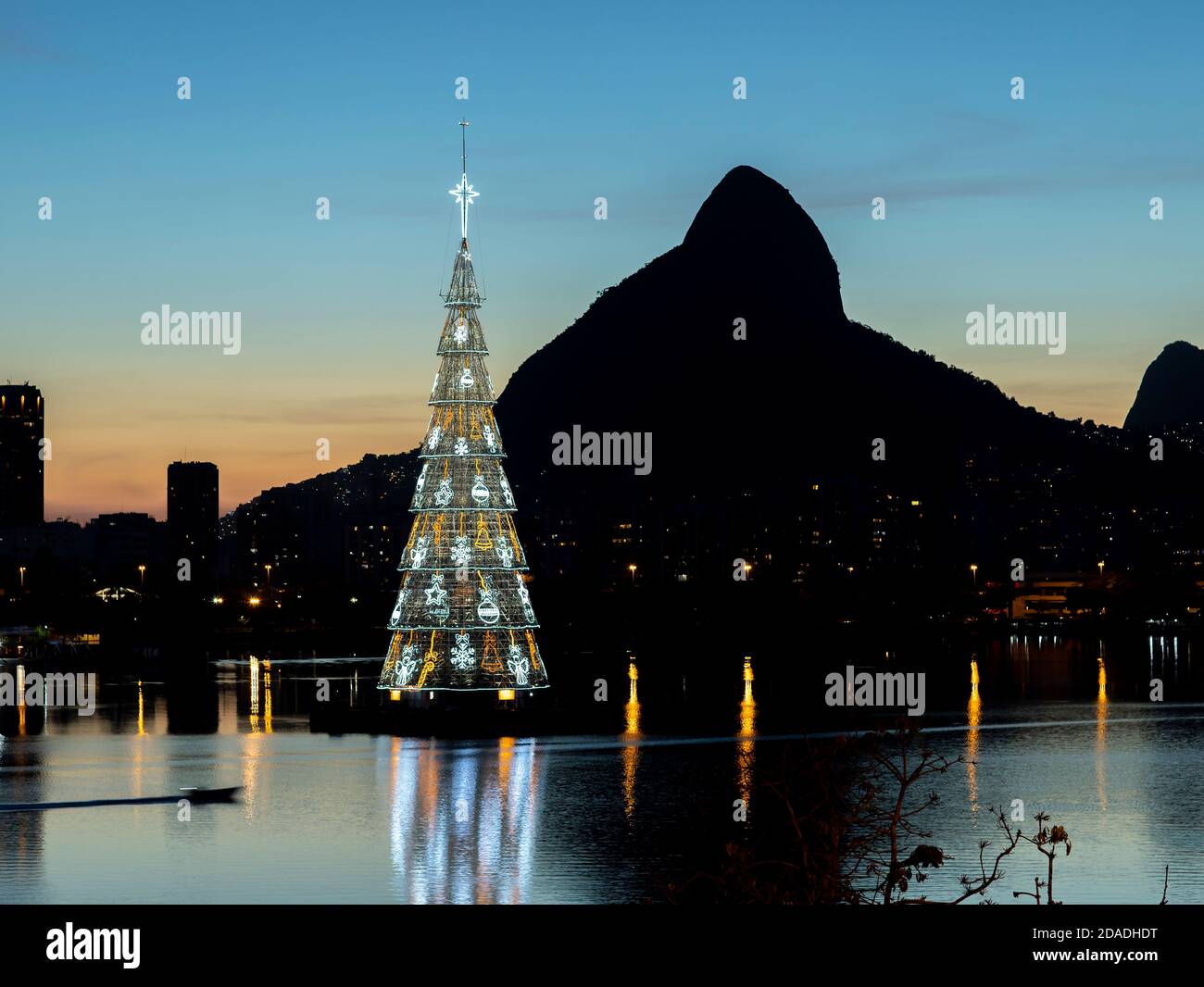 Rio de janeiro christmas tree hi-res stock photography and images - Alamy