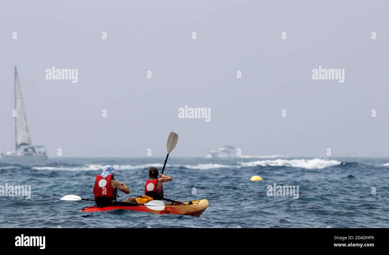 Kayak canoeing hi-res stock photography and images - Alamy