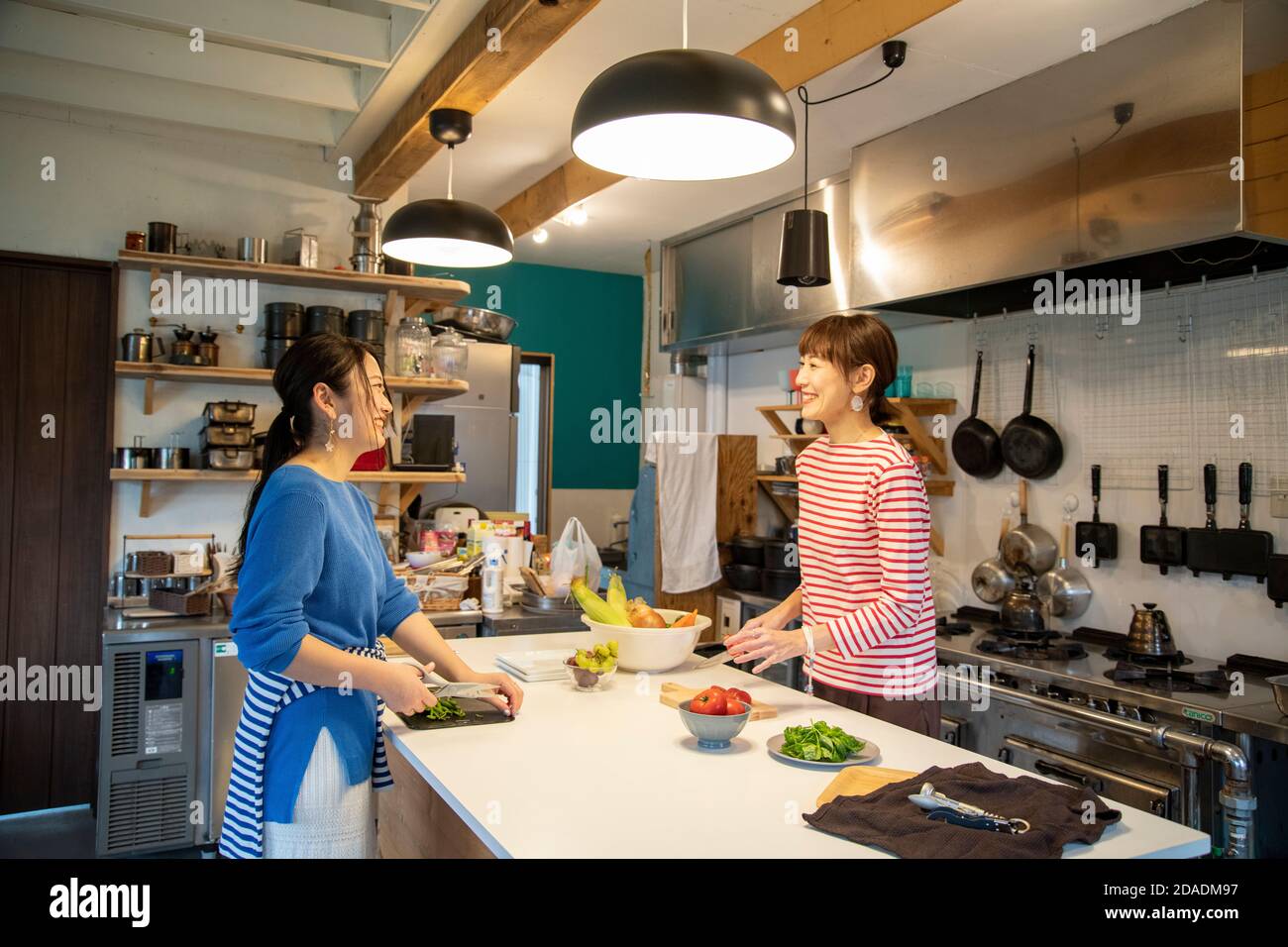 Kitchen direction hi-res stock photography and images - Alamy