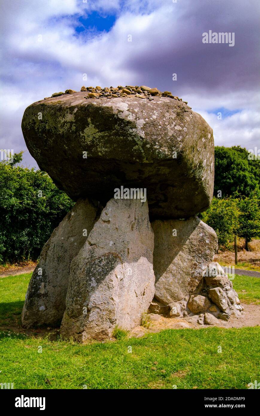 Proleek Dolmen Neolithic grave in County Louth, Irelamd Stock Photo - Alamy