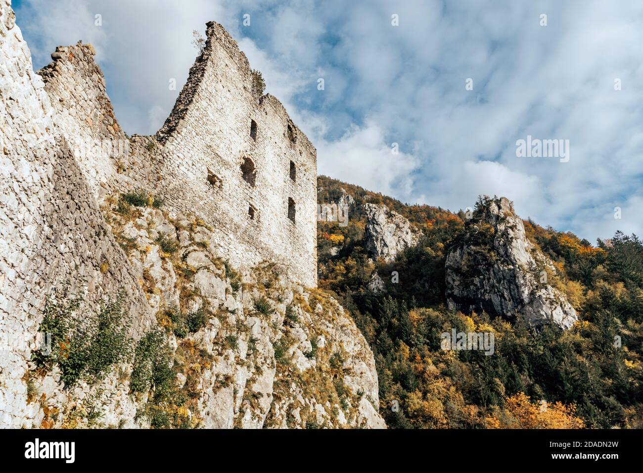Slovenia grad kamen kamen castle hi-res stock photography and images ...