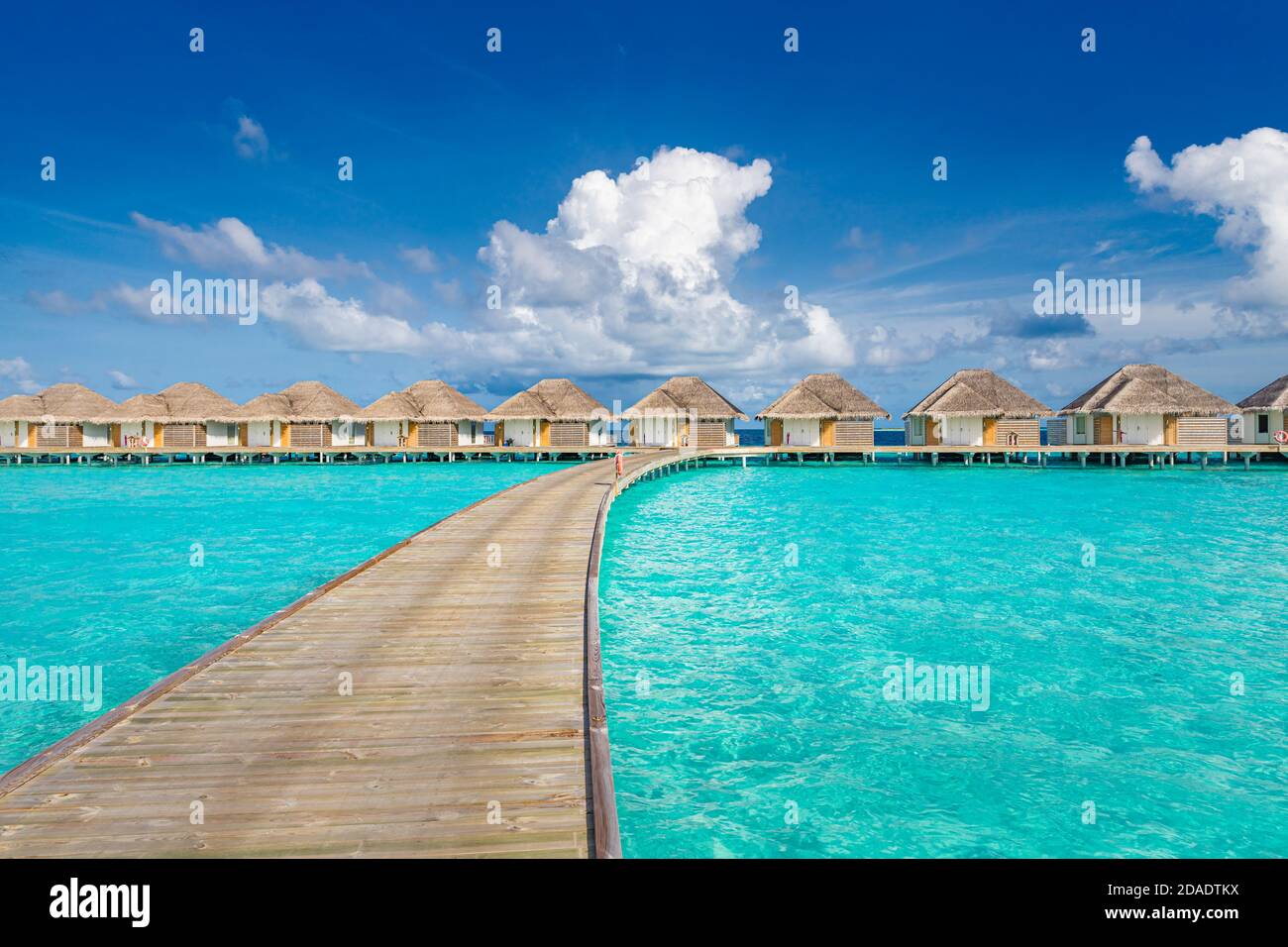 Maldives overwater villas hi-res stock photography and images - Alamy