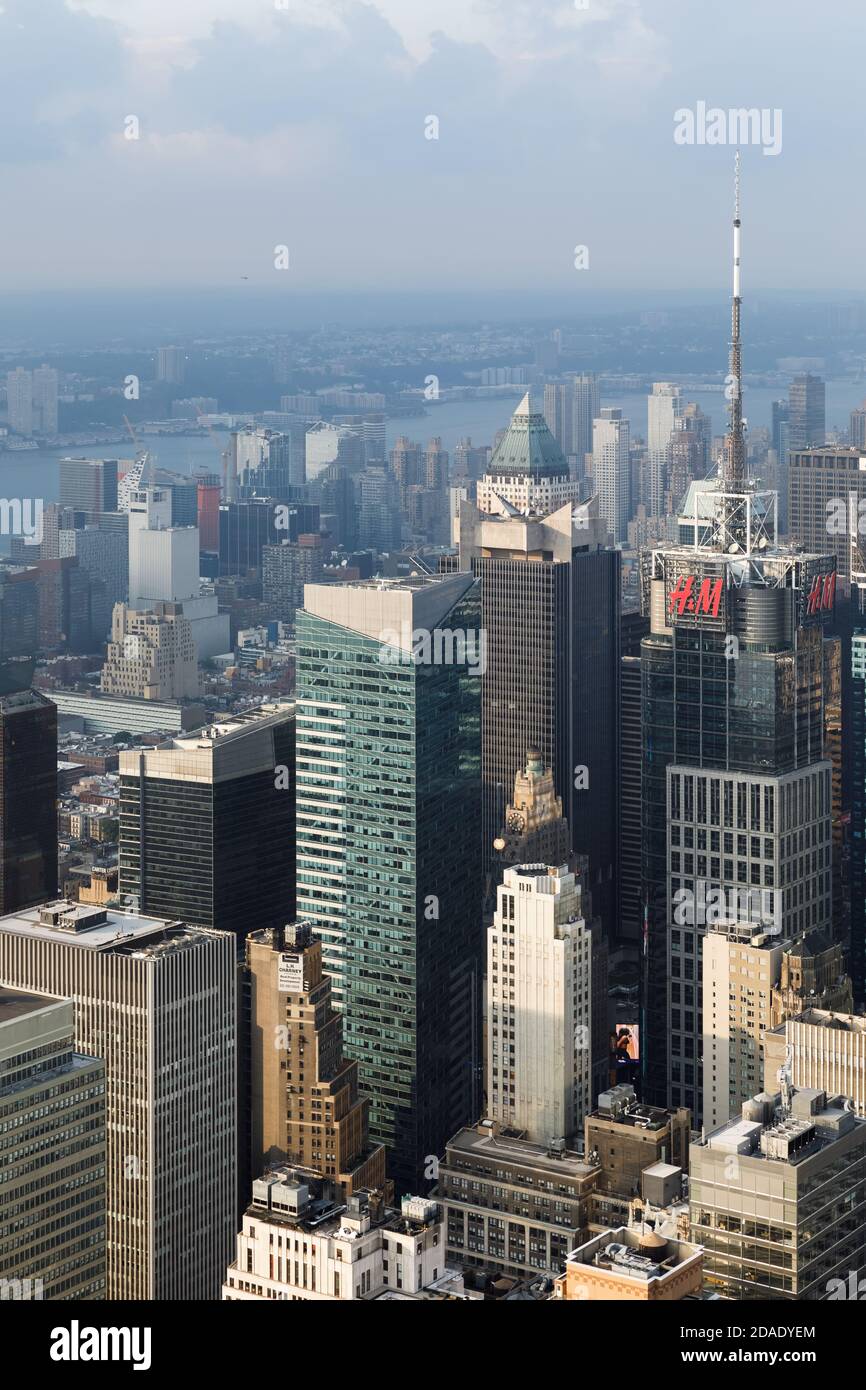 The streets and roofs of Manhattan. New York City Manhattan midtown ...