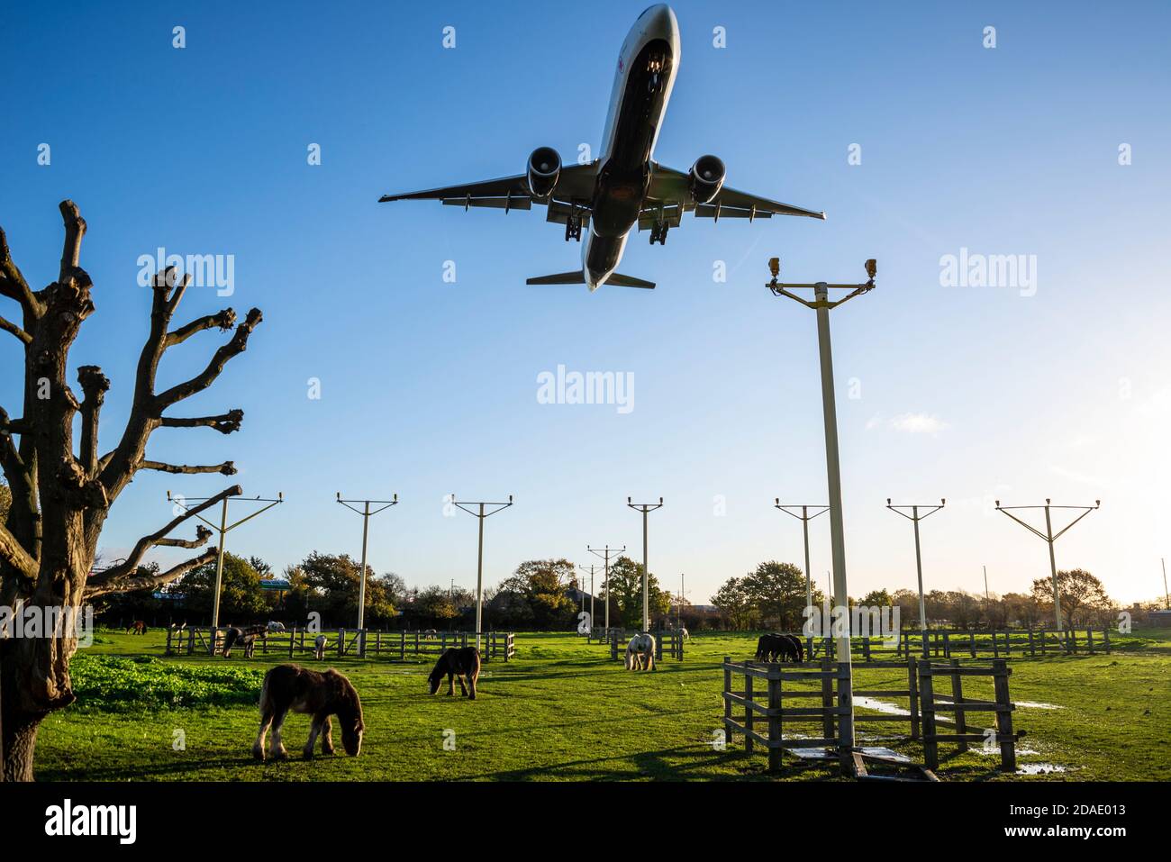 London Heathrow Airport, London, UK. 12th Nov, 2020. Overnight rain has ...