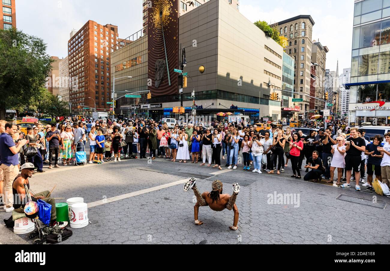 NEW YORK, USA - Sep 16, 2017: Street Dancers at Union Square in ...