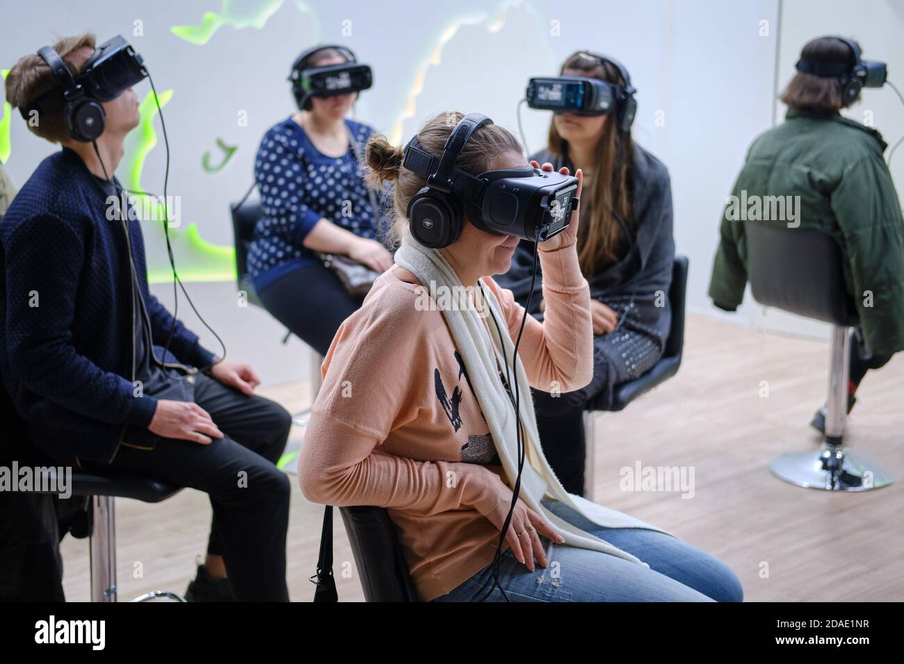 Oculus rift goggles hi-res stock photography and images - Alamy