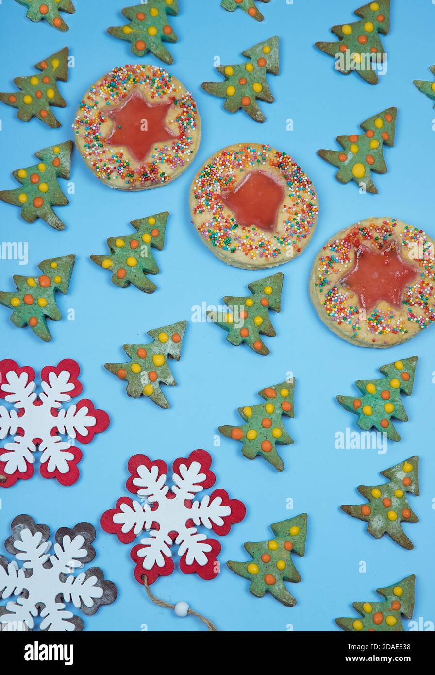 Lay out cookies hi-res stock photography and images - Alamy