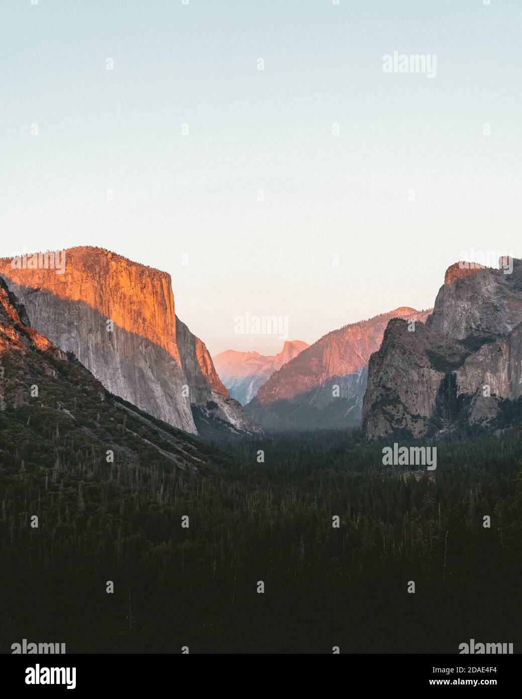 Sunset on Tunnel View in Yosemite Stock Photo - Alamy