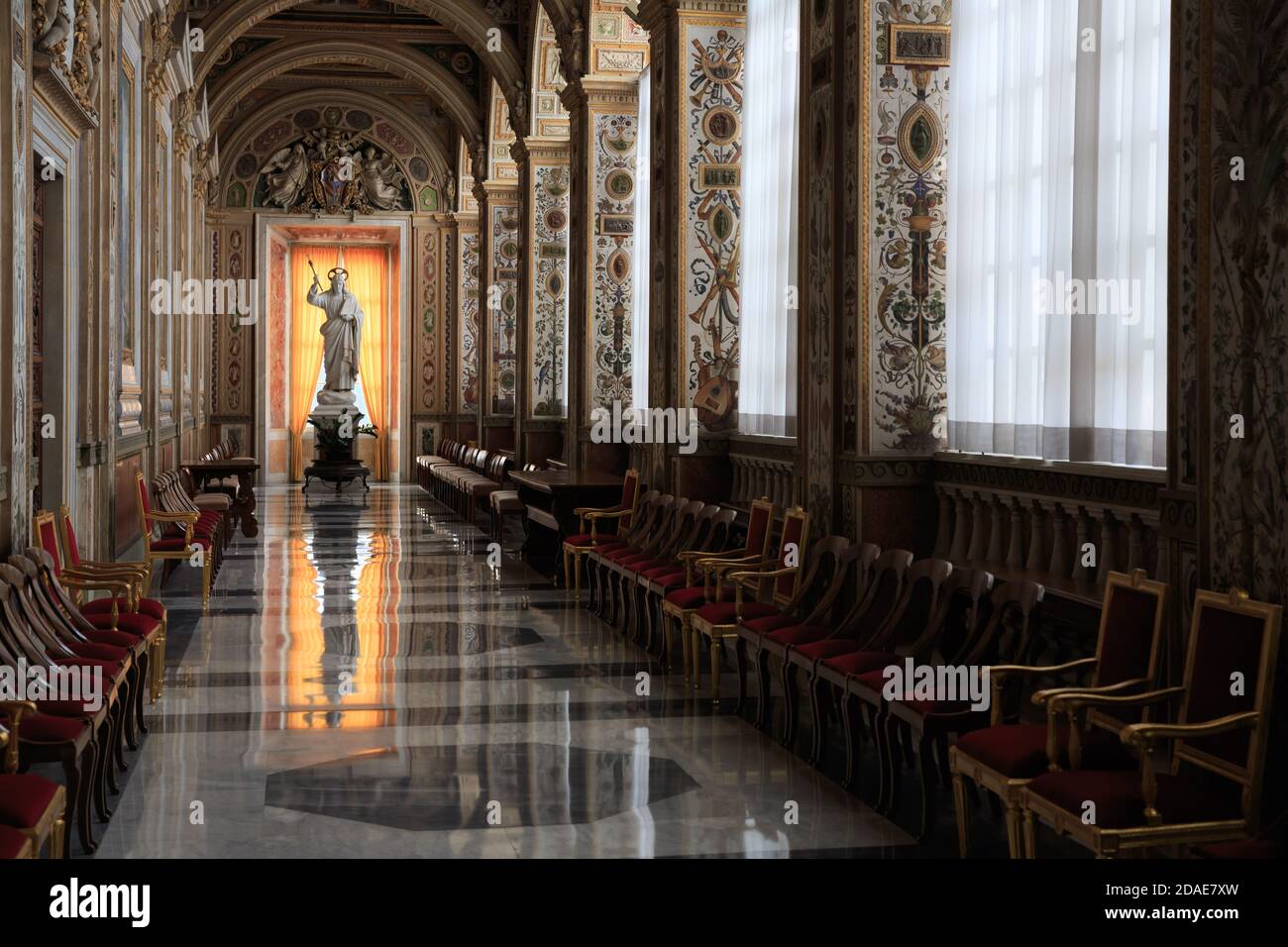 VATICAN CITY, VATICAN - Nov 20, 2015: Papal Basilica of Saint Peter in ...