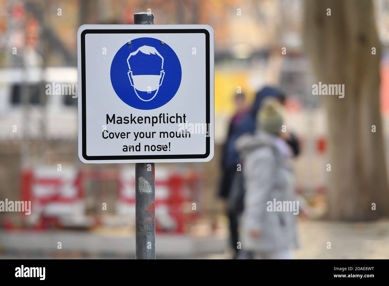 Munich, Deutschland. 11th Nov, 2020. MASKING MANDATORY COVER YOUR MOUTH ...