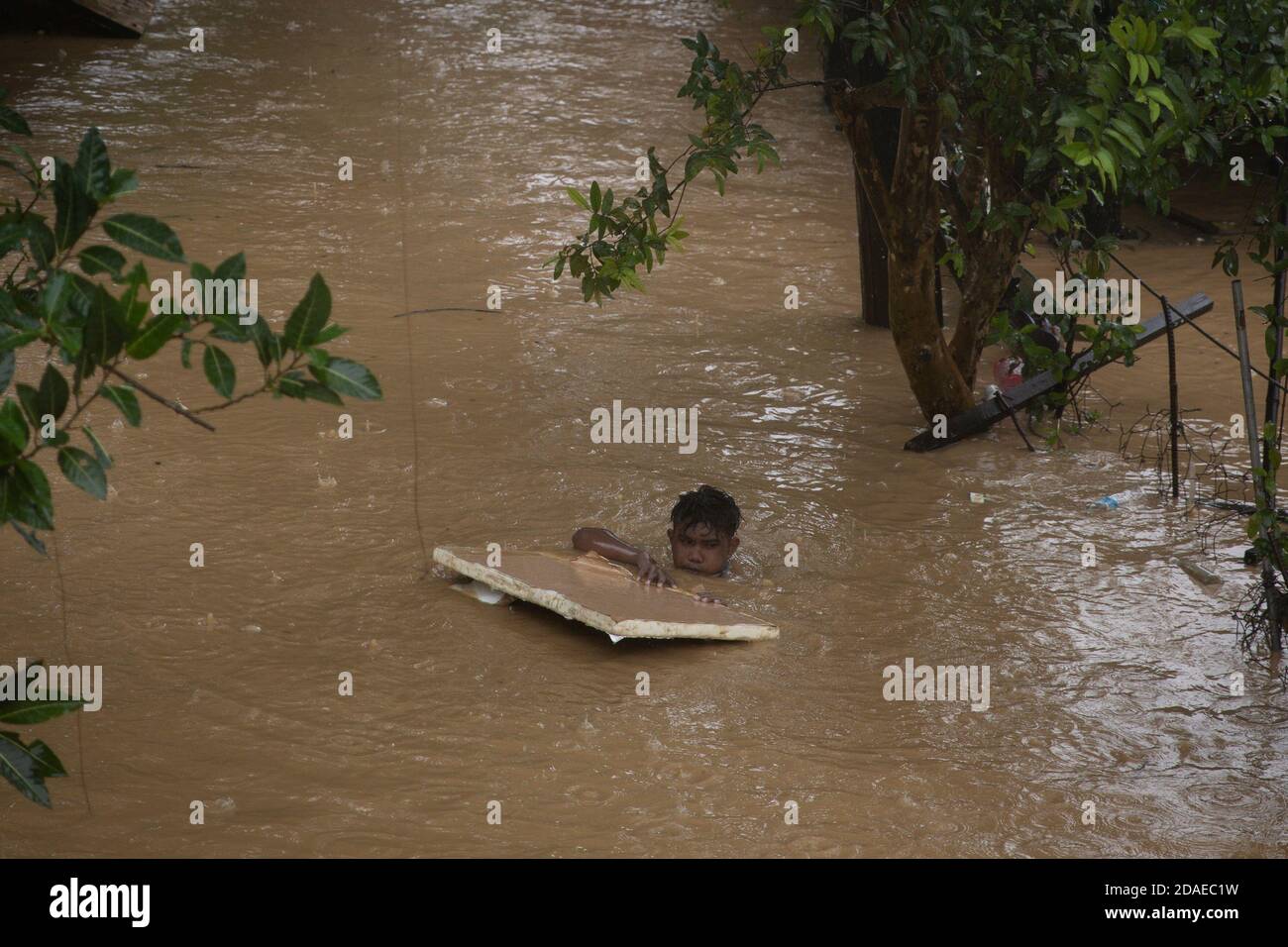 Neck Deep High Resolution Stock Photography and Images - Alamy