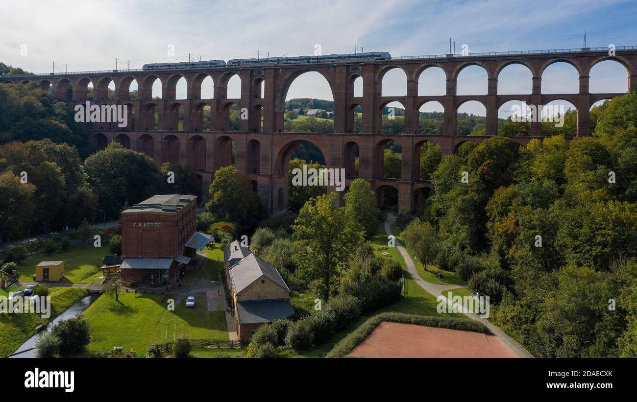Germany, Saxony, Netzschkau, Göltzschtalbrücke, railway bridge, largest ...
