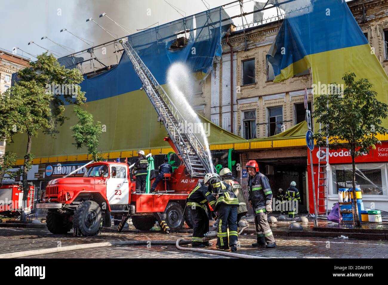 Ukrainian firefighters hi-res stock photography and images - Alamy