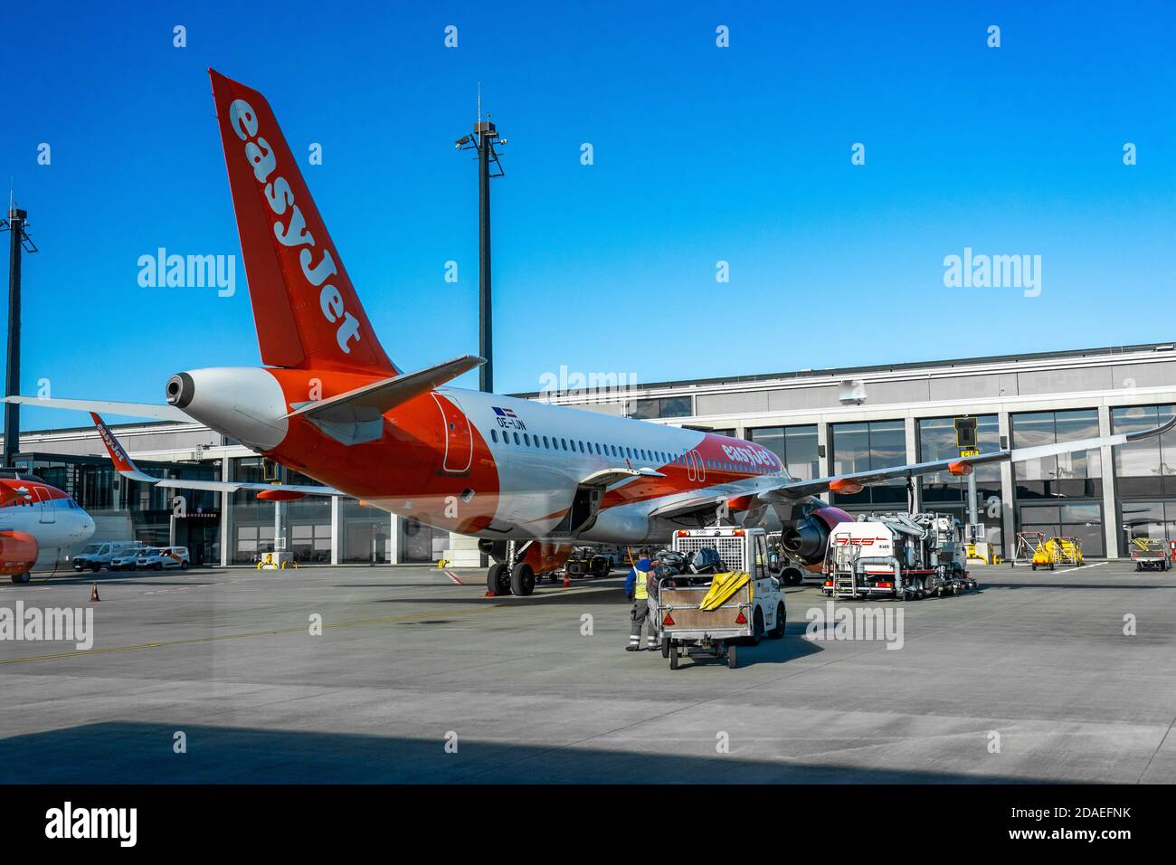 Aerodrome apron hi-res stock photography and images - Alamy