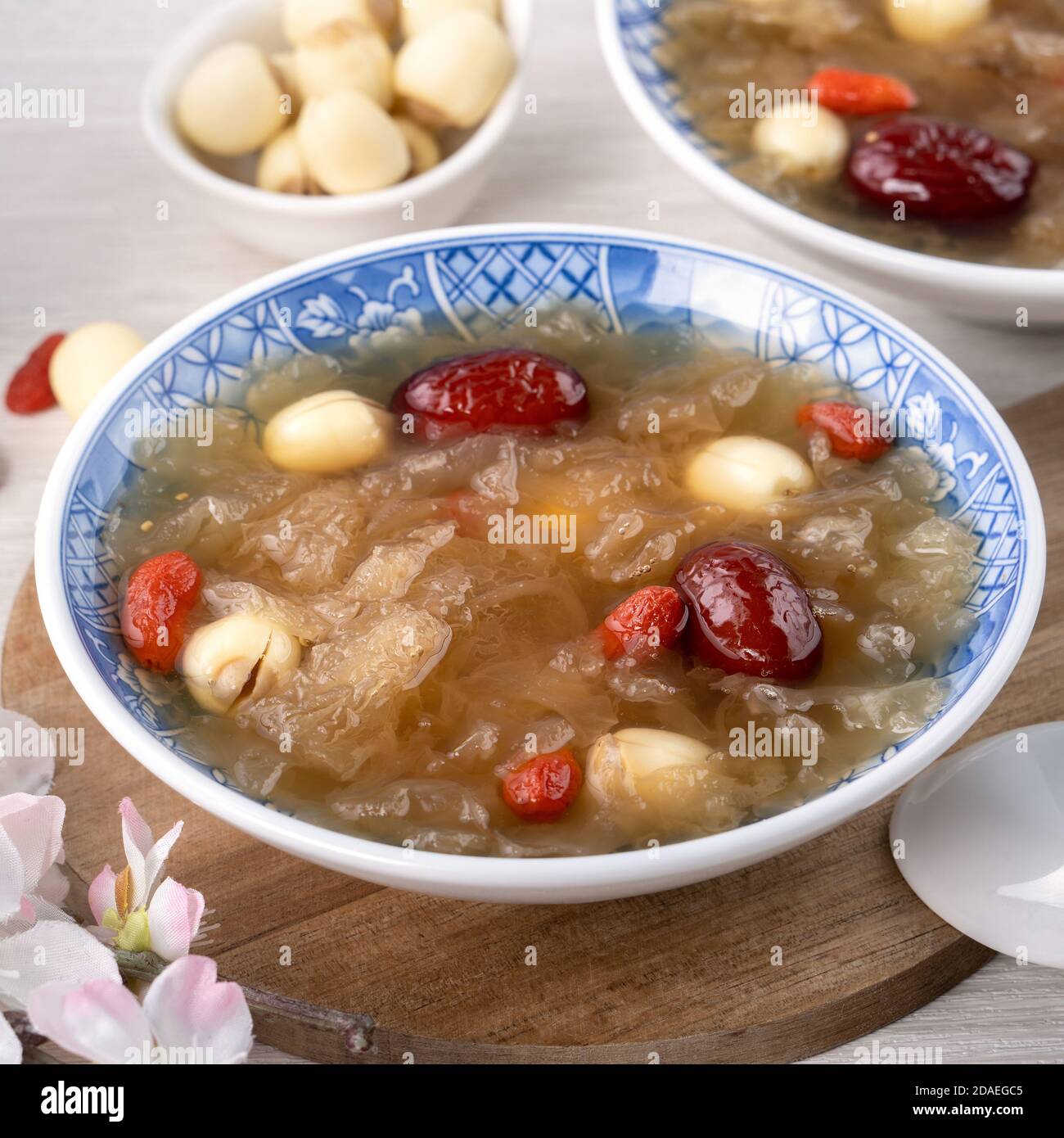 Silver ear soup hi-res stock photography and images - Alamy