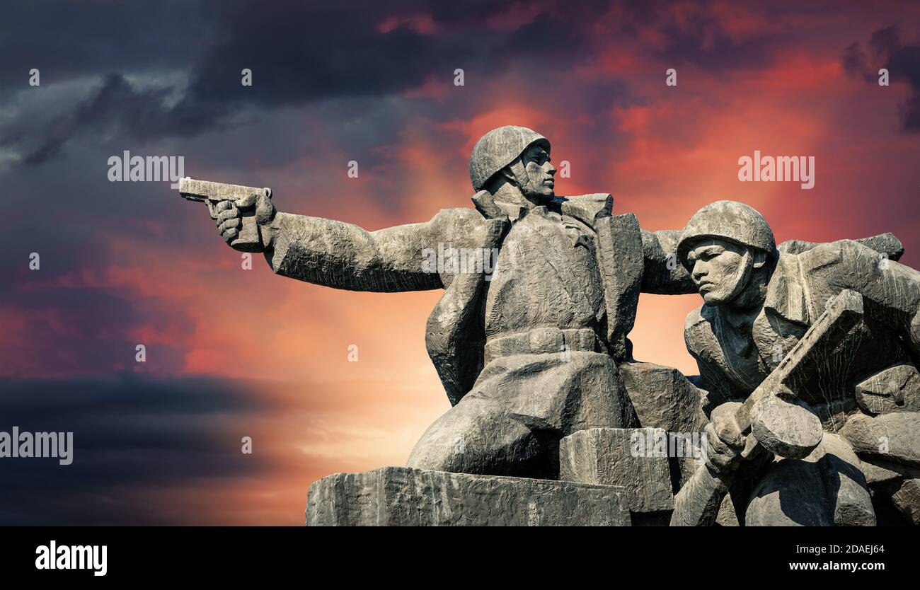 Soviet era WW2 memorial in Kiev Ukraine Stock Photo - Alamy