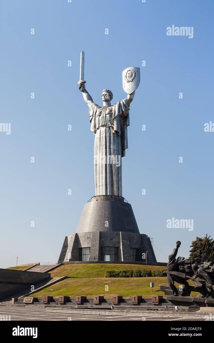 Monumental statue of the "Mother Motherland" devoted the Great ...