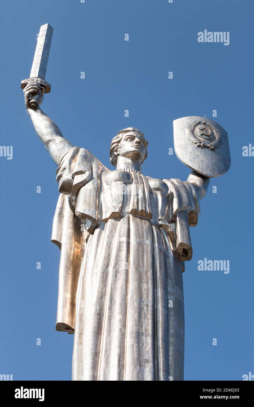 Monumental statue of the "Mother Motherland" devoted the Great ...