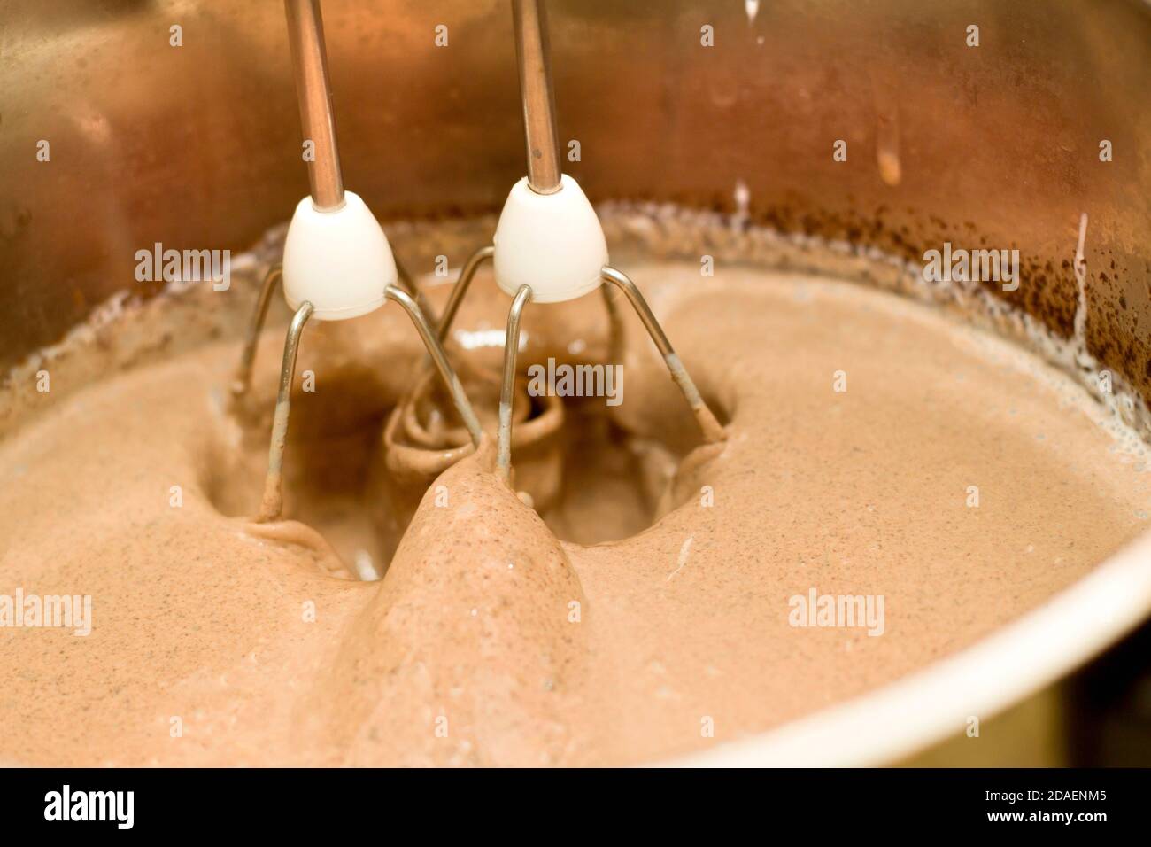 Closeup electrical blender whipping hi-res stock photography and images ...