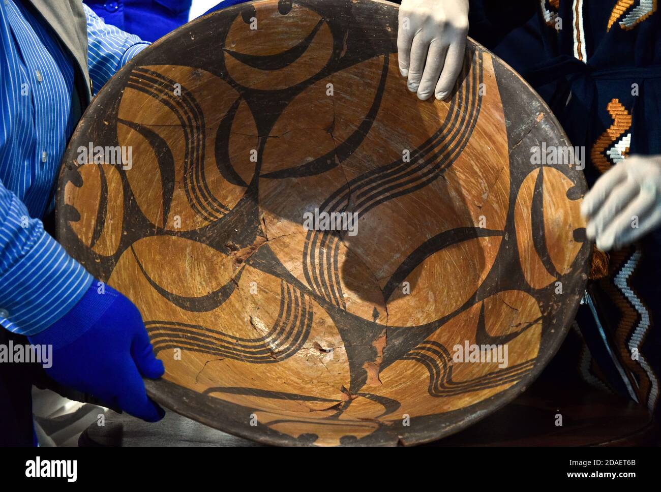 Non Exclusive: KYIV, UKRAINE - NOVEMBER 11, 2020 - The Trypillian Smile ...