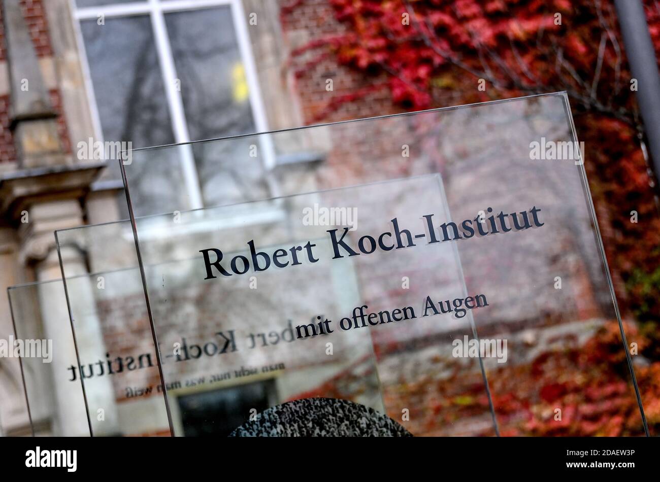 Rki logo hi-res stock photography and images - Alamy