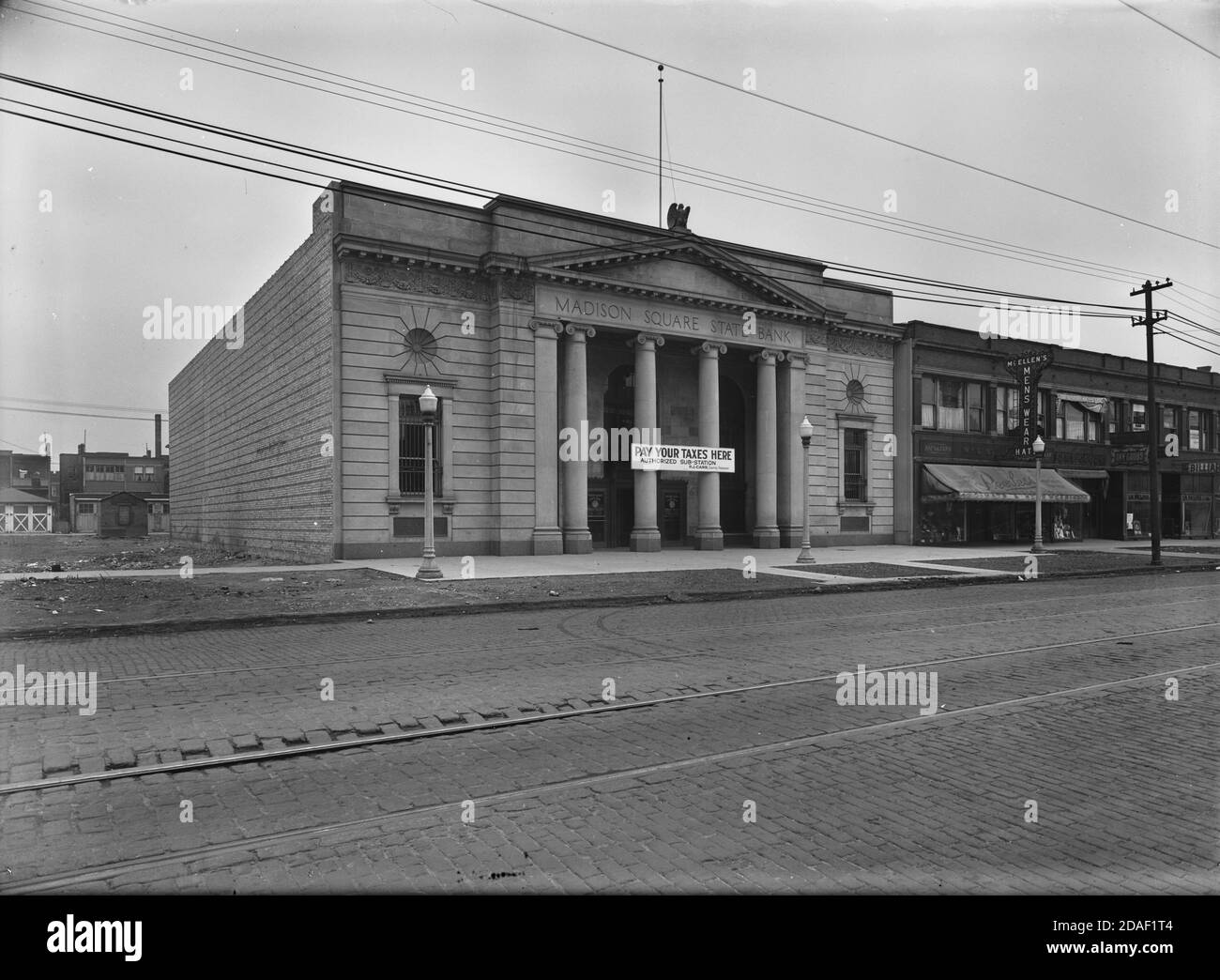 Front elevation of Madison Square State Bank, architect Holabird and ...