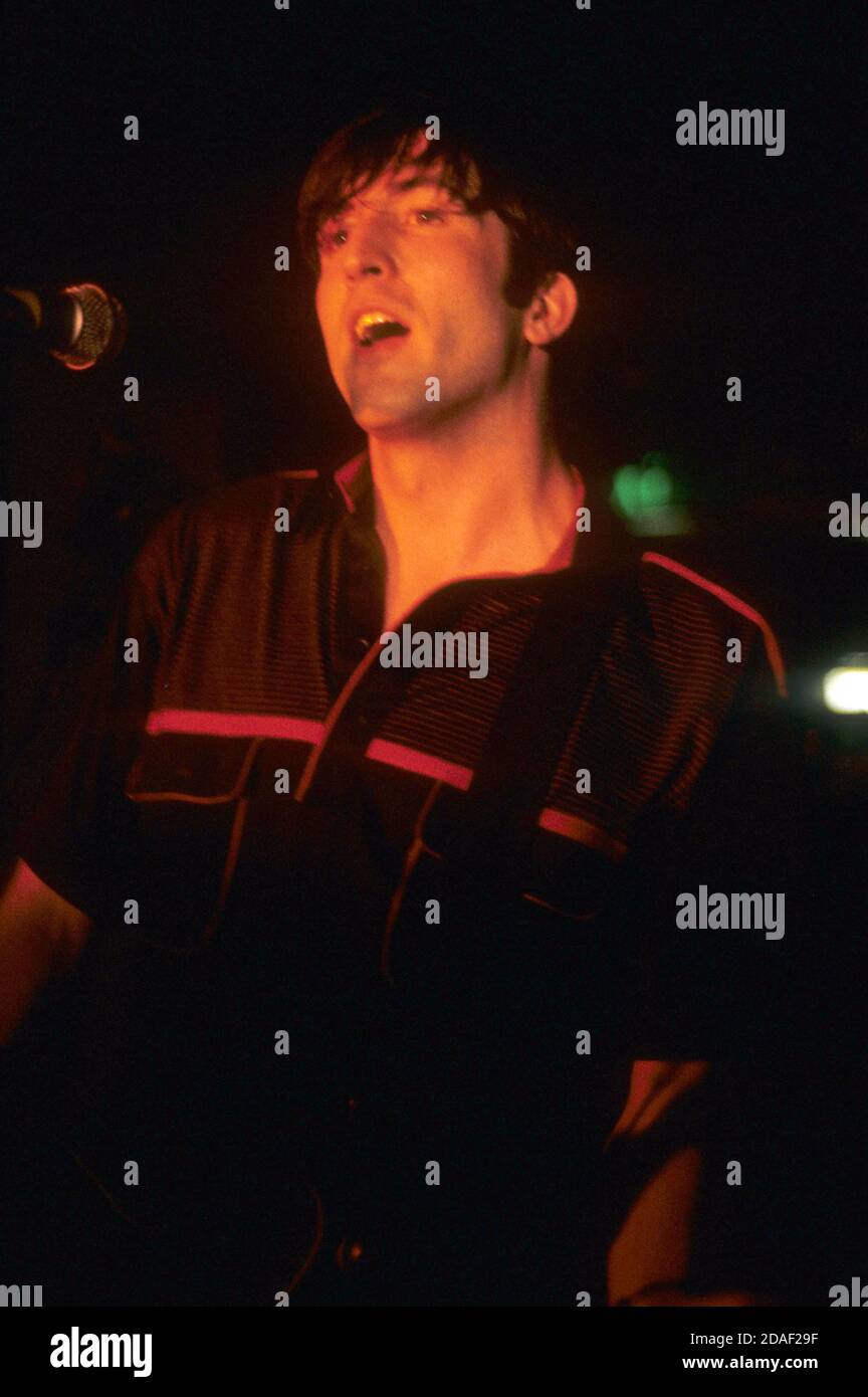 Louis Eliot from Rialto live at the Rheingold Club. London, 09/10/1997 ...