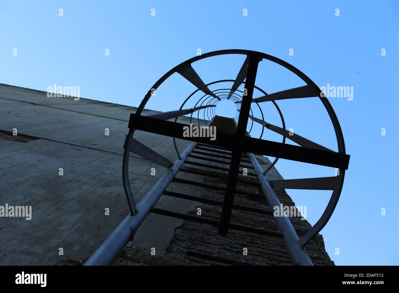 Fire escape bridge hi-res stock photography and images - Alamy