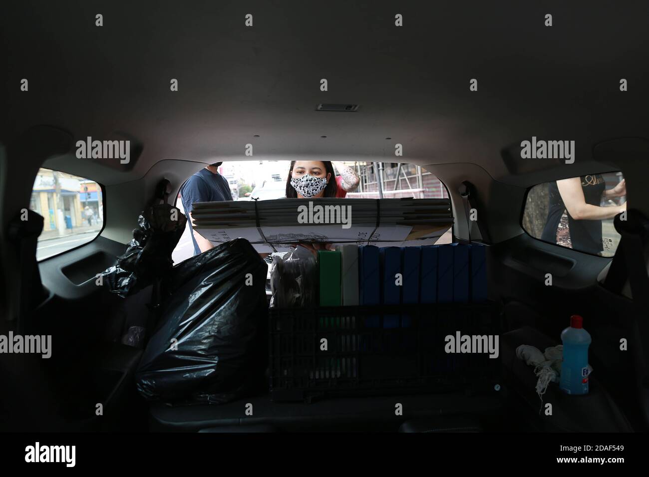 Polling kits hi-res stock photography and images - Alamy