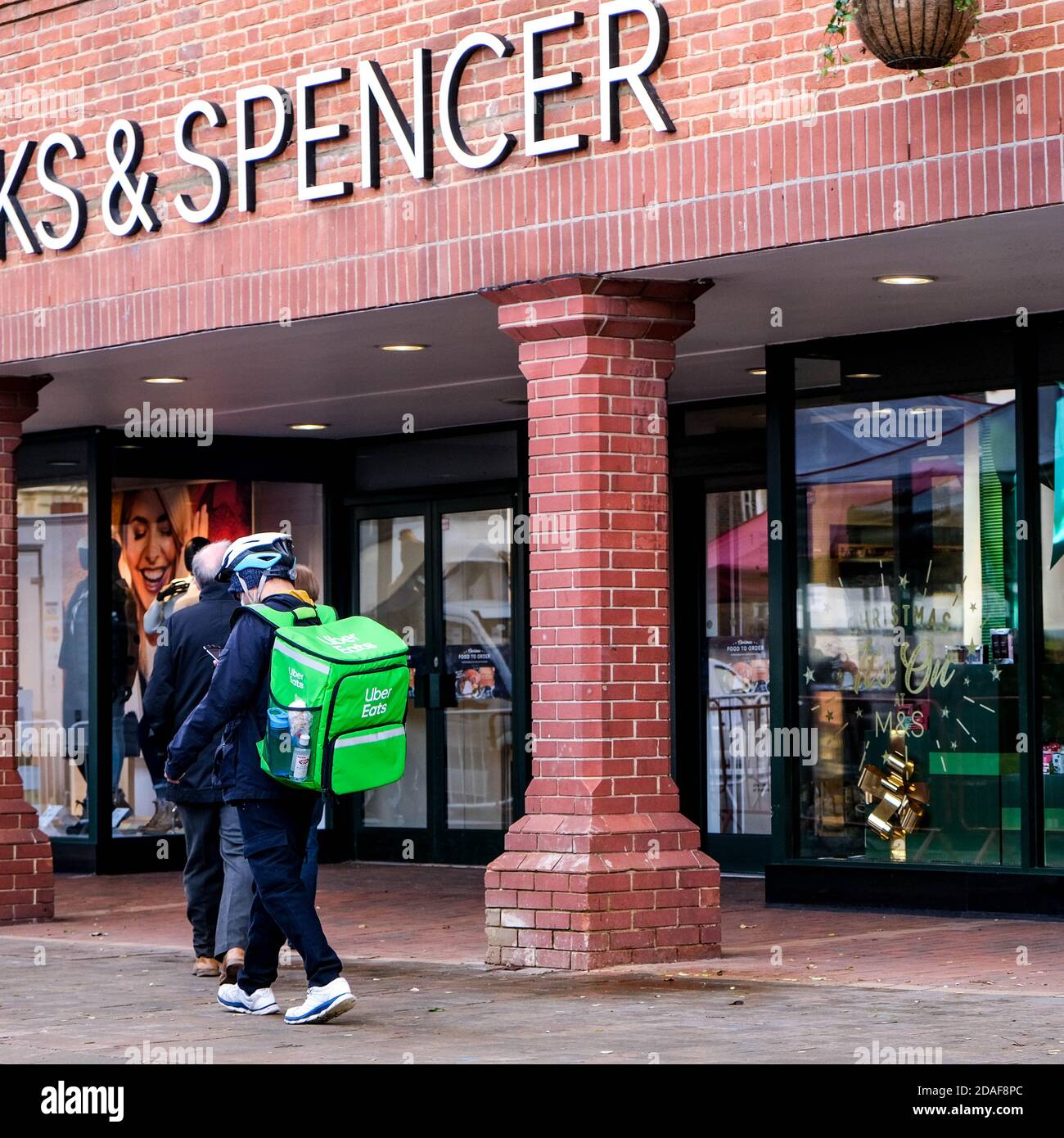 Marks and spencer delivery hi-res stock photography and images - Alamy