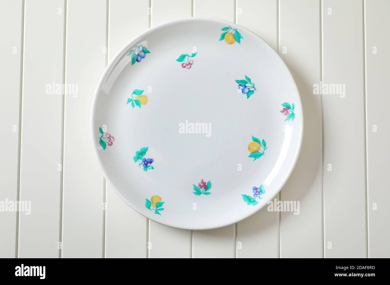 Empty breakfast plate hi-res stock photography and images - Alamy