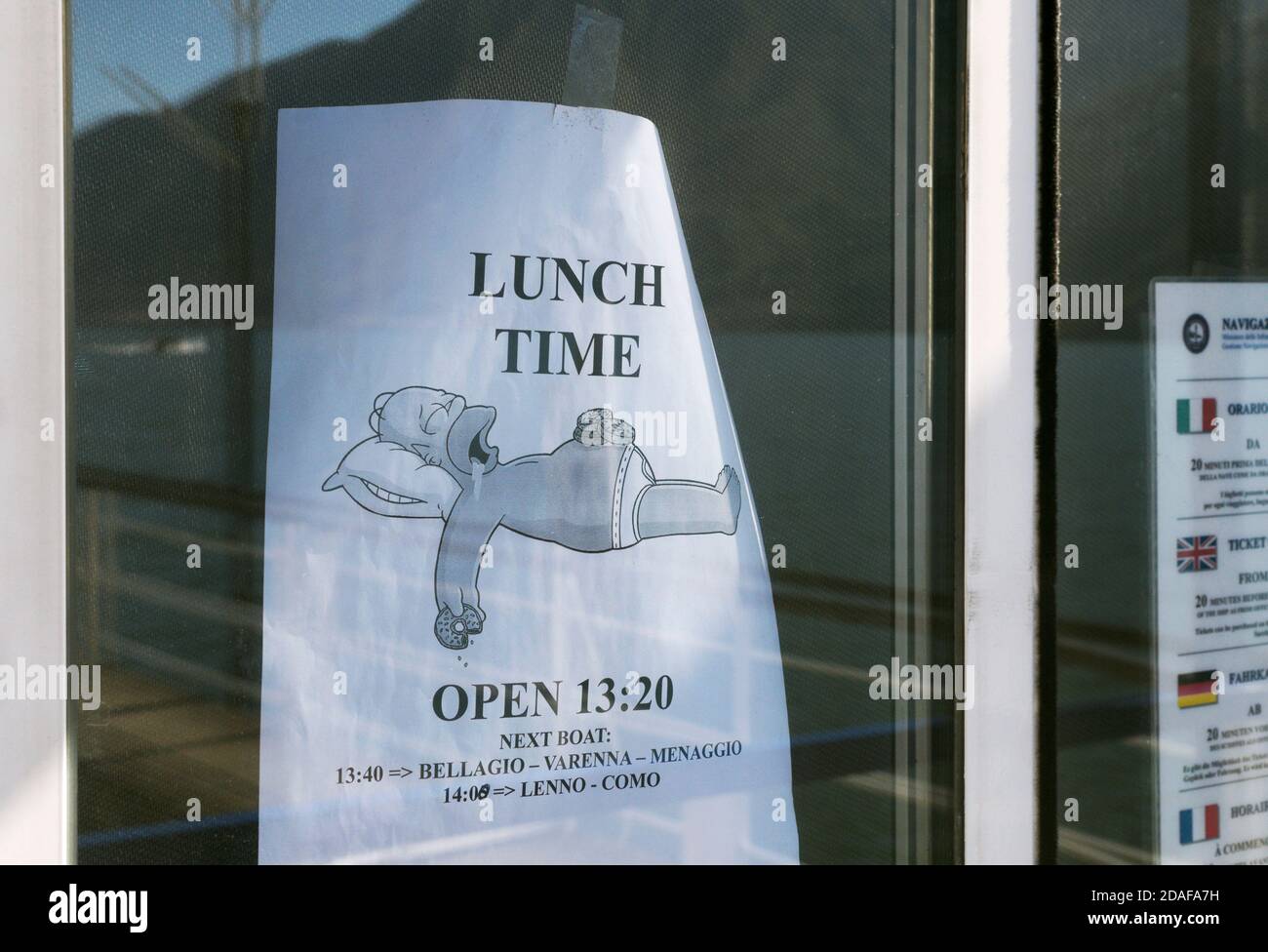 Lunch break notice paper hi-res stock photography and images - Alamy