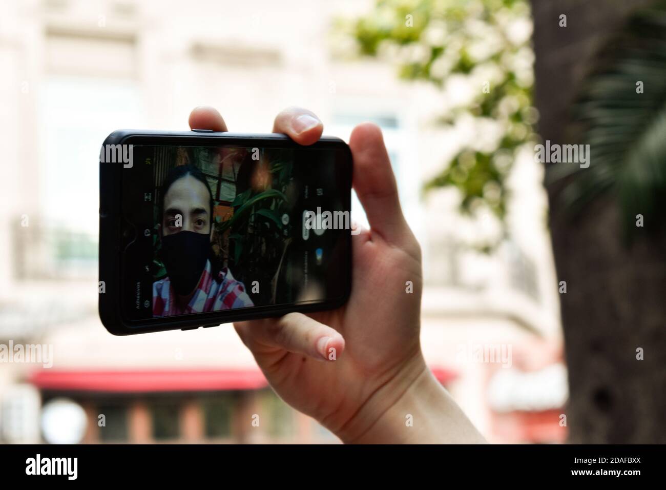 Person clicking photograph hi-res stock photography and images - Alamy