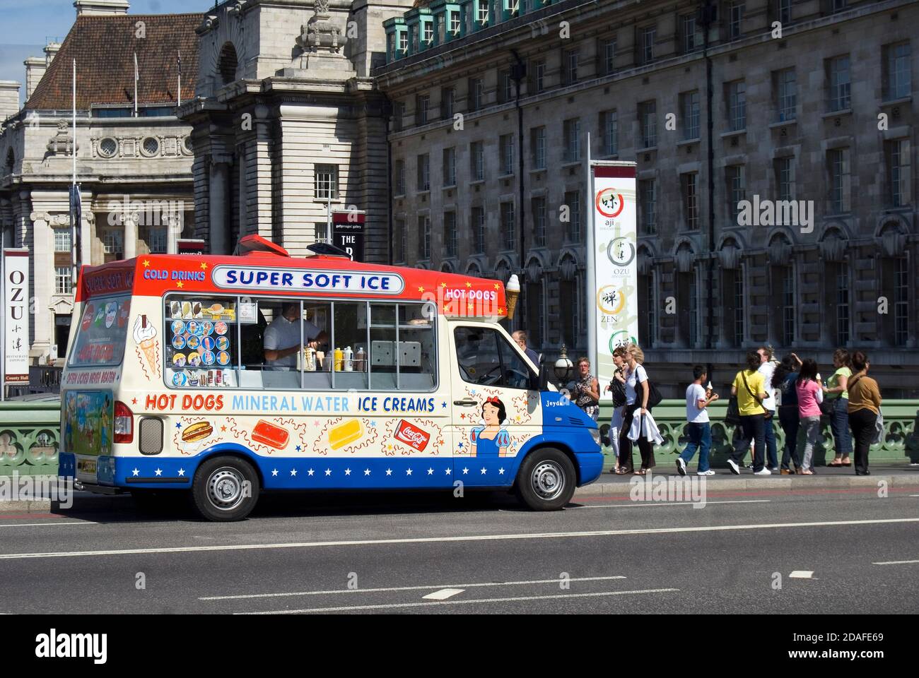 Gelato ice cream van hi-res stock photography and images - Alamy