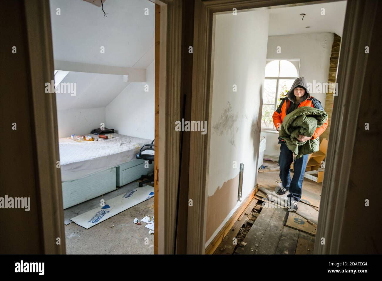 This Person Has Spent Over 10 Years Sleeping Rough These Photos Were