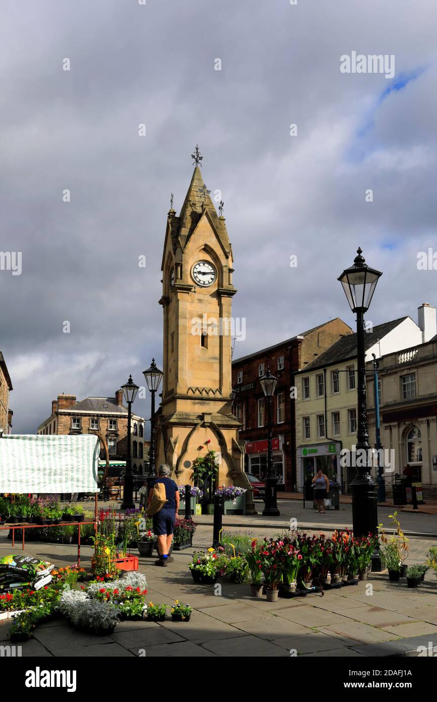 The Clock Tower and Musgrave Monument, Market Square, Penrith town ...