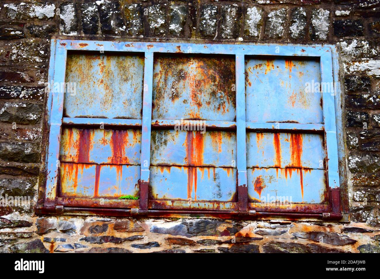 rusty old gate Stock Photo - Alamy