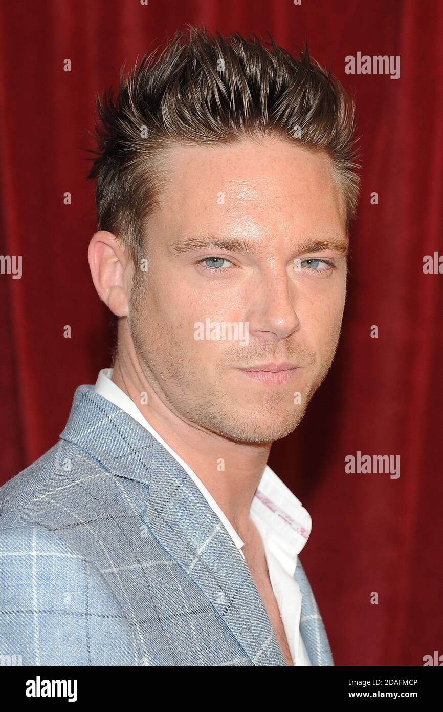 Andy moss actor hi-res stock photography and images - Alamy