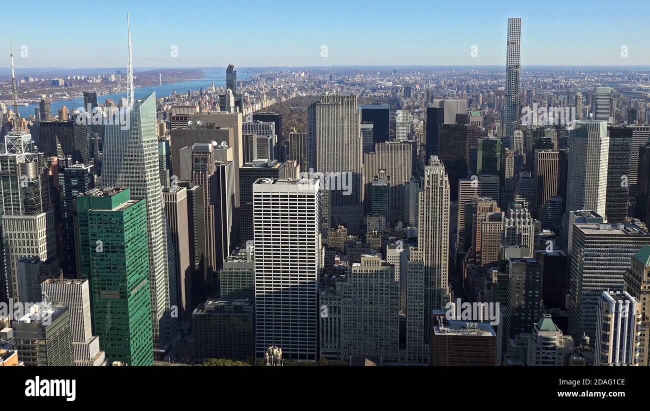 Downtown to midtown view in new york city hi-res stock photography and ...