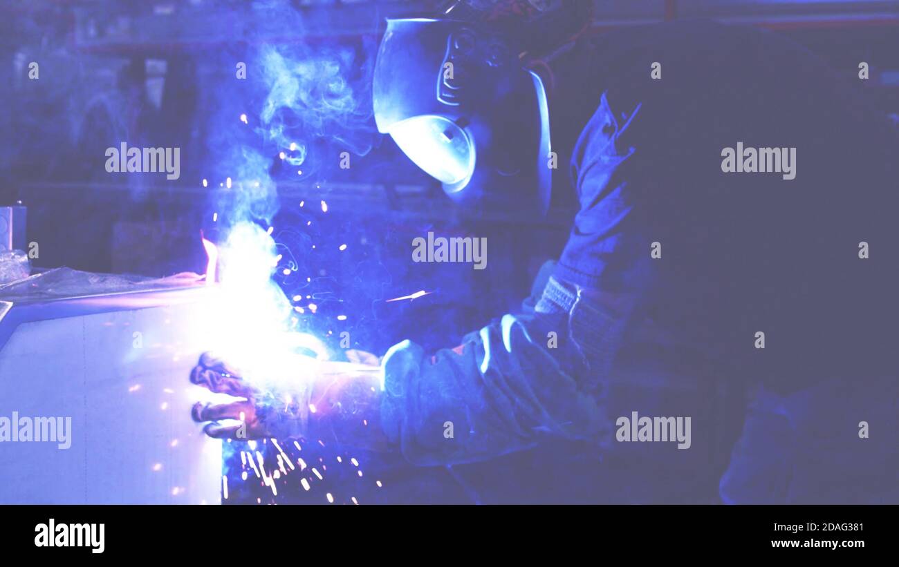 Professionnel hi-res stock photography and images - Alamy