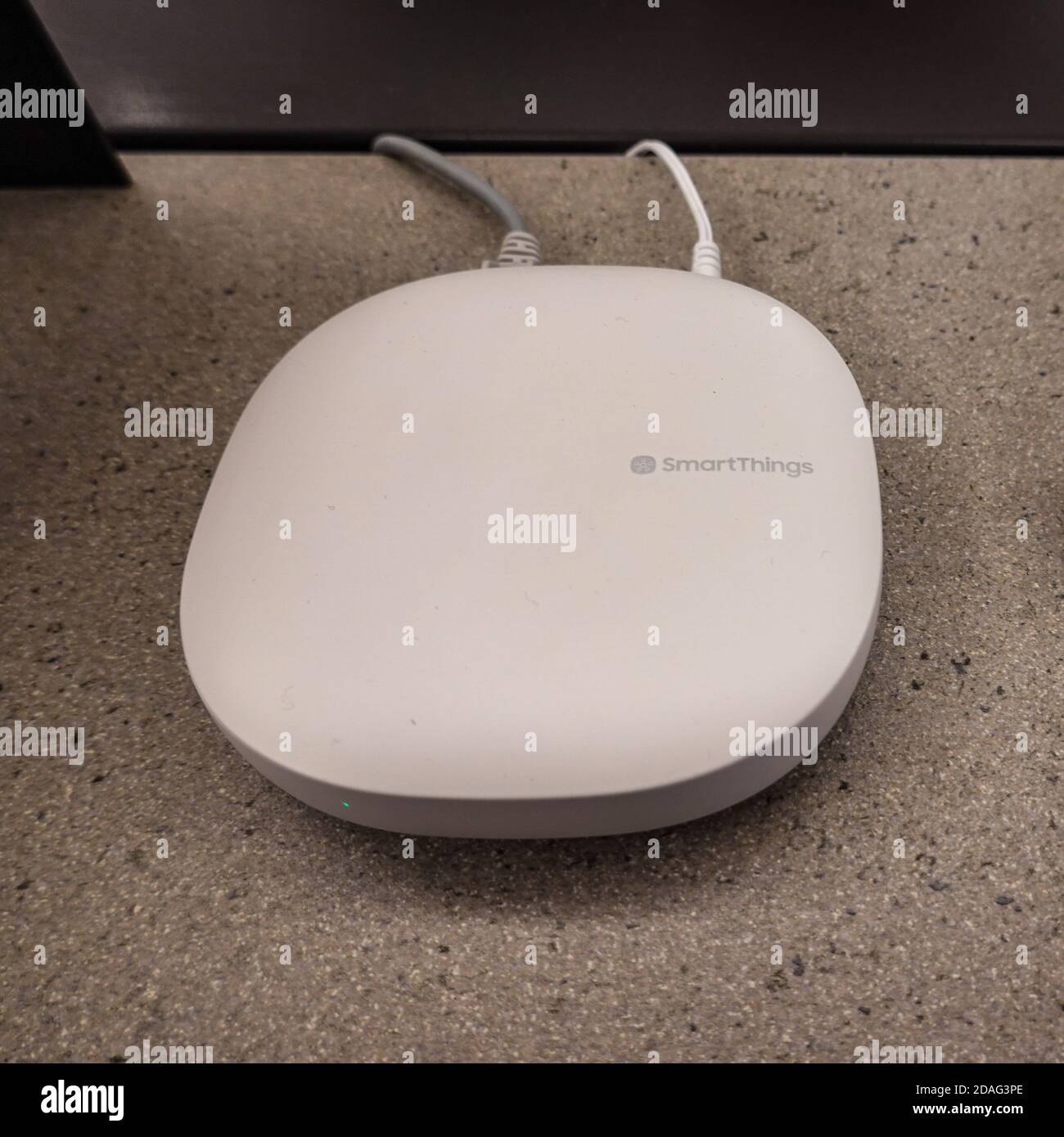 Seattle, WA/USA-9/15/19: A SmartThings Hub on display at an Amazon ...