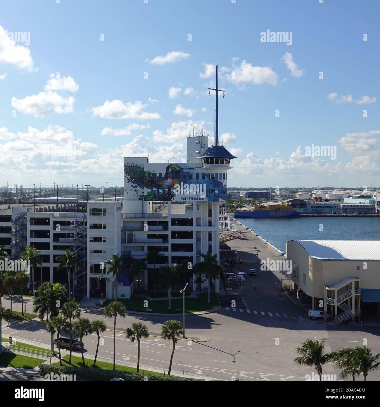White bay cruise terminal hi-res stock photography and images - Alamy