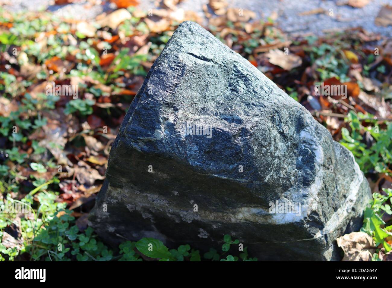 Rock outside hi-res stock photography and images - Alamy