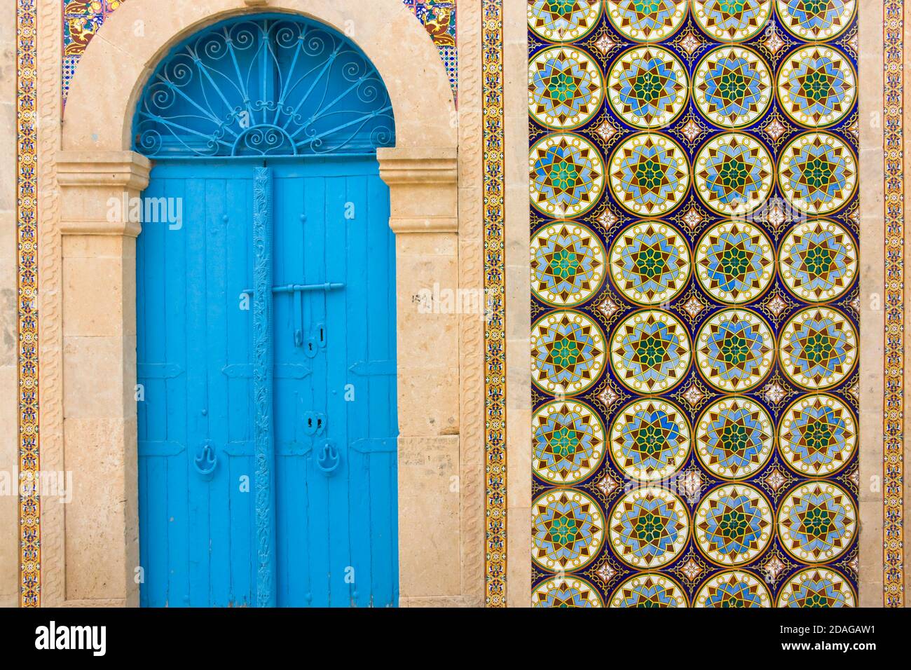Traditional house, El Jem, Tunisia Stock Photo - Alamy