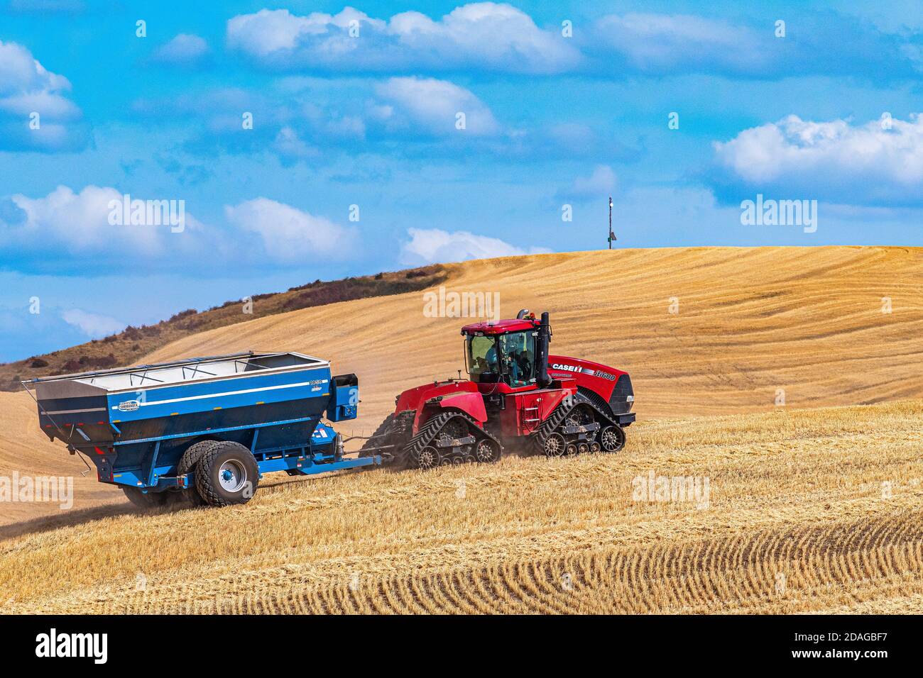 Grain cart hi-res stock photography and images - Alamy