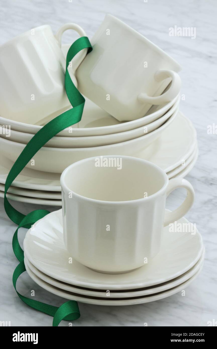 white porcelain dinnerware set with classic rimmed design perfect image ...