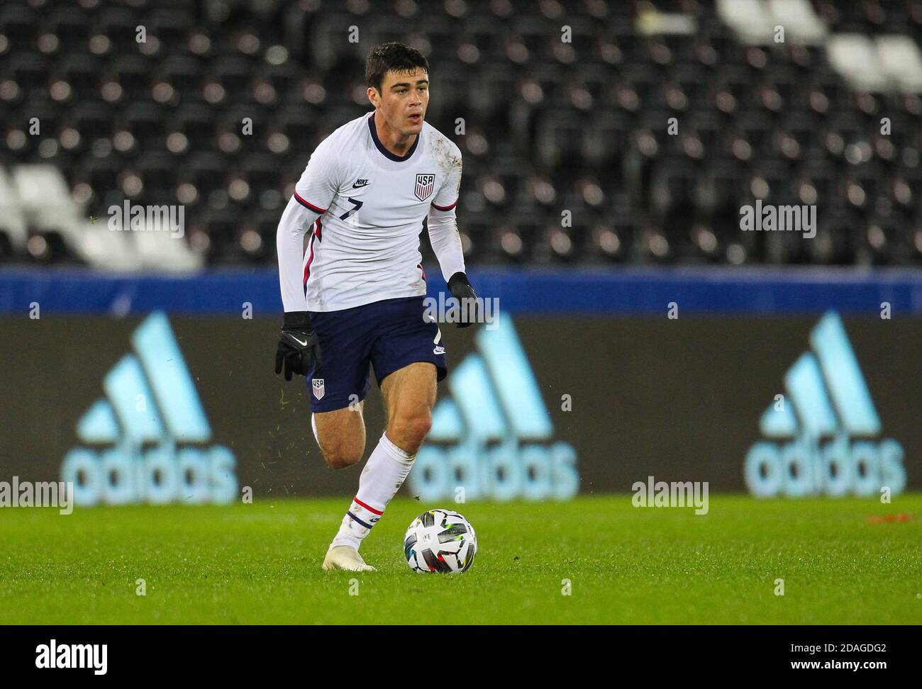Gio reyna hi-res stock photography and images - Alamy