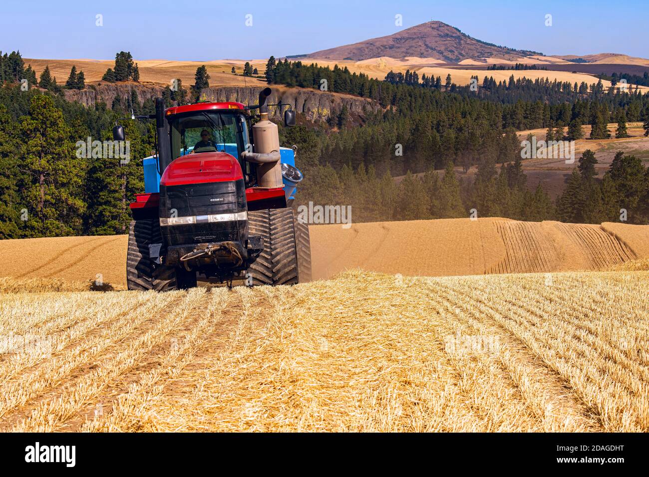 Grain cart hi-res stock photography and images - Alamy